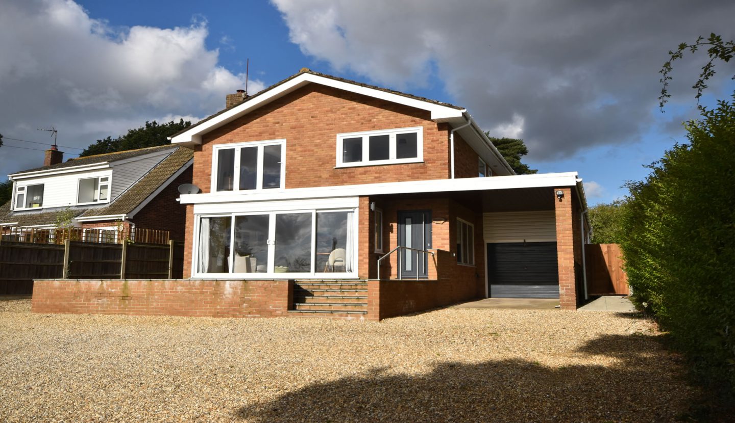 5 bedroom detached house, Horning - Waterside Estate Agents