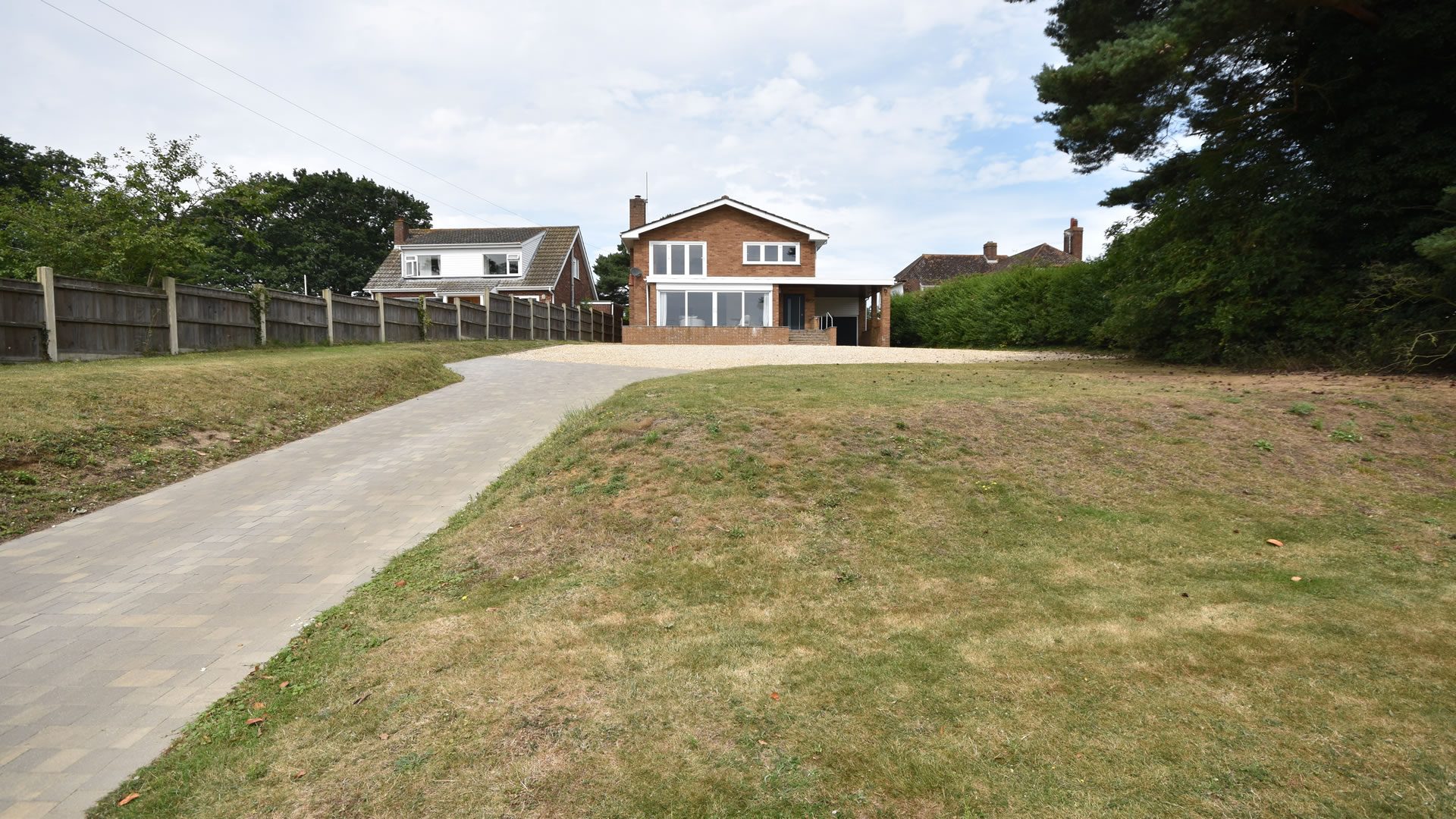 5 bedroom detached house, Horning - Waterside Estate Agents