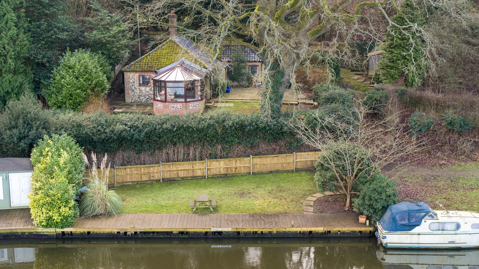 Detached cottage, Bramerton - Waterside Estate Agents