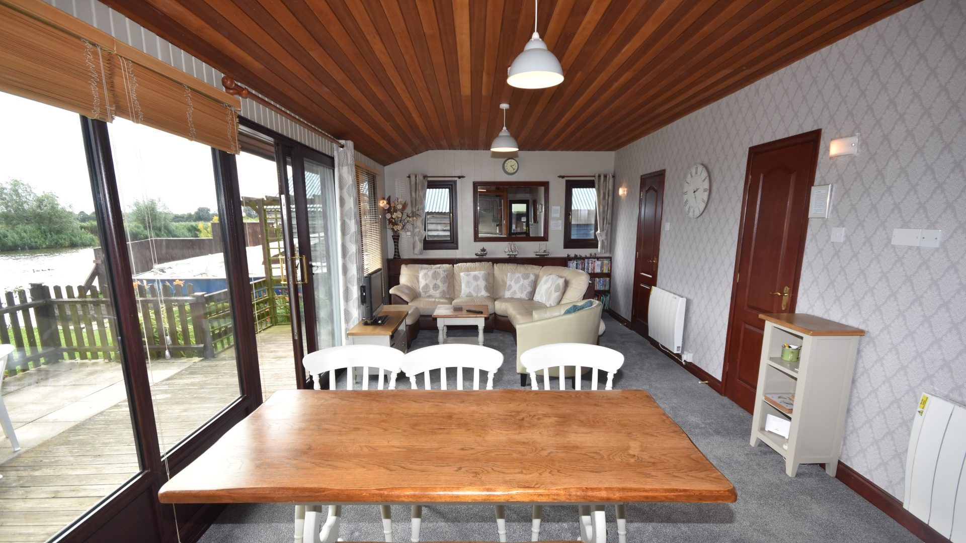 3 bed bungalow, Potter Heigham - Waterside Estate Agents