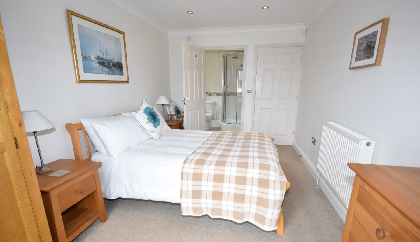 2 bed detached house, Horning - Waterside Estate Agents
