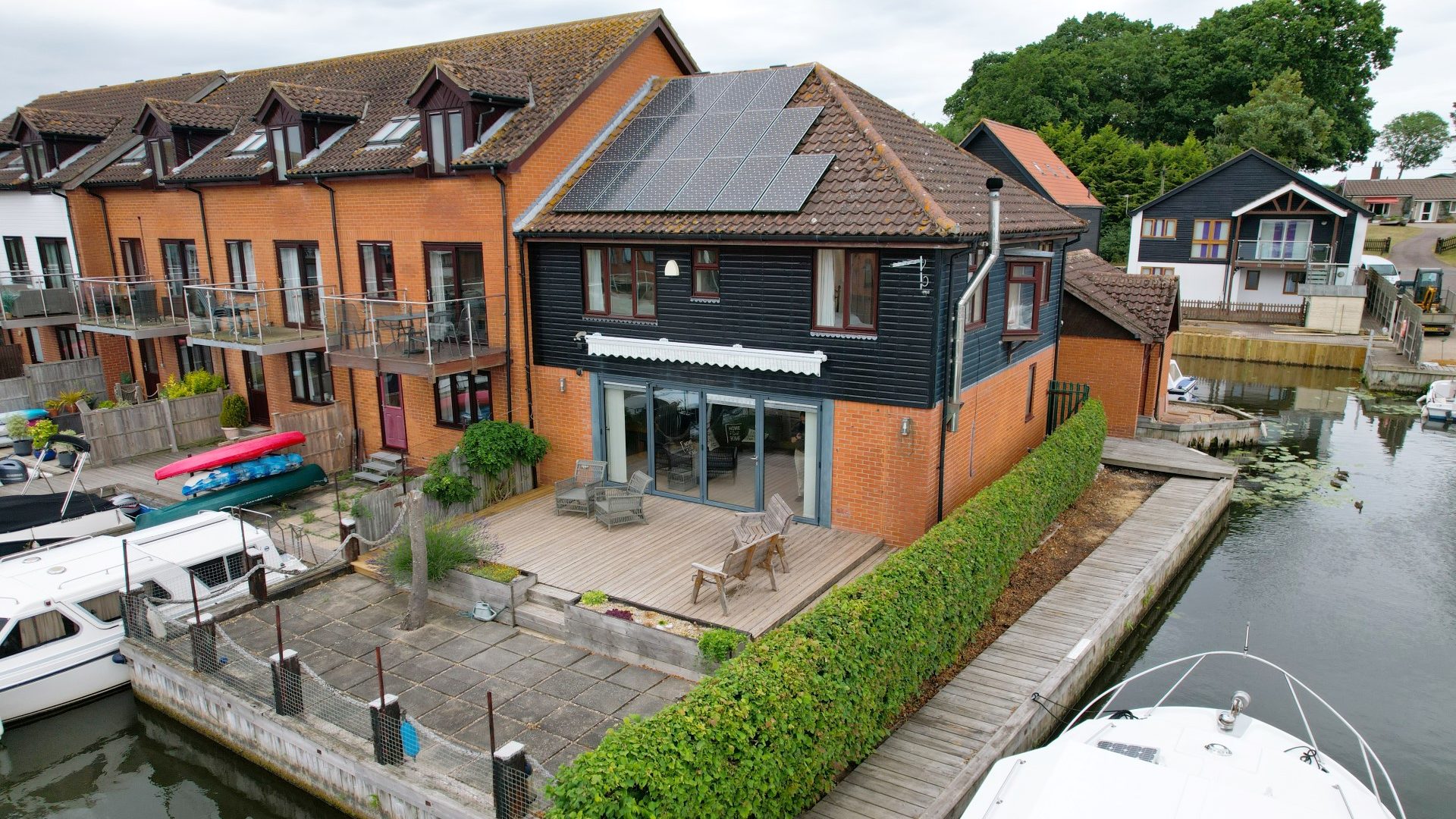 4 bed end town house, Horning - Waterside Estate Agents