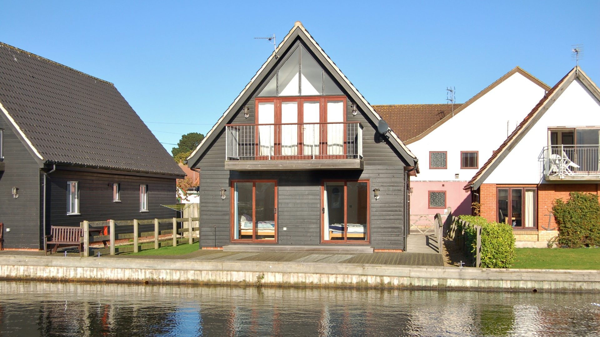 2 bed detached house, Horning - Waterside Estate Agents