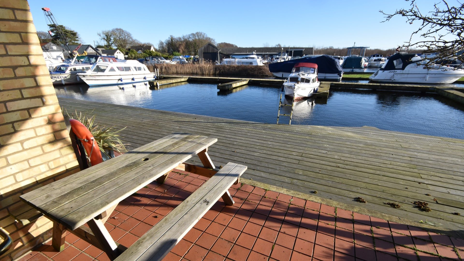 2 bed town house, Horning - Waterside Estate Agents