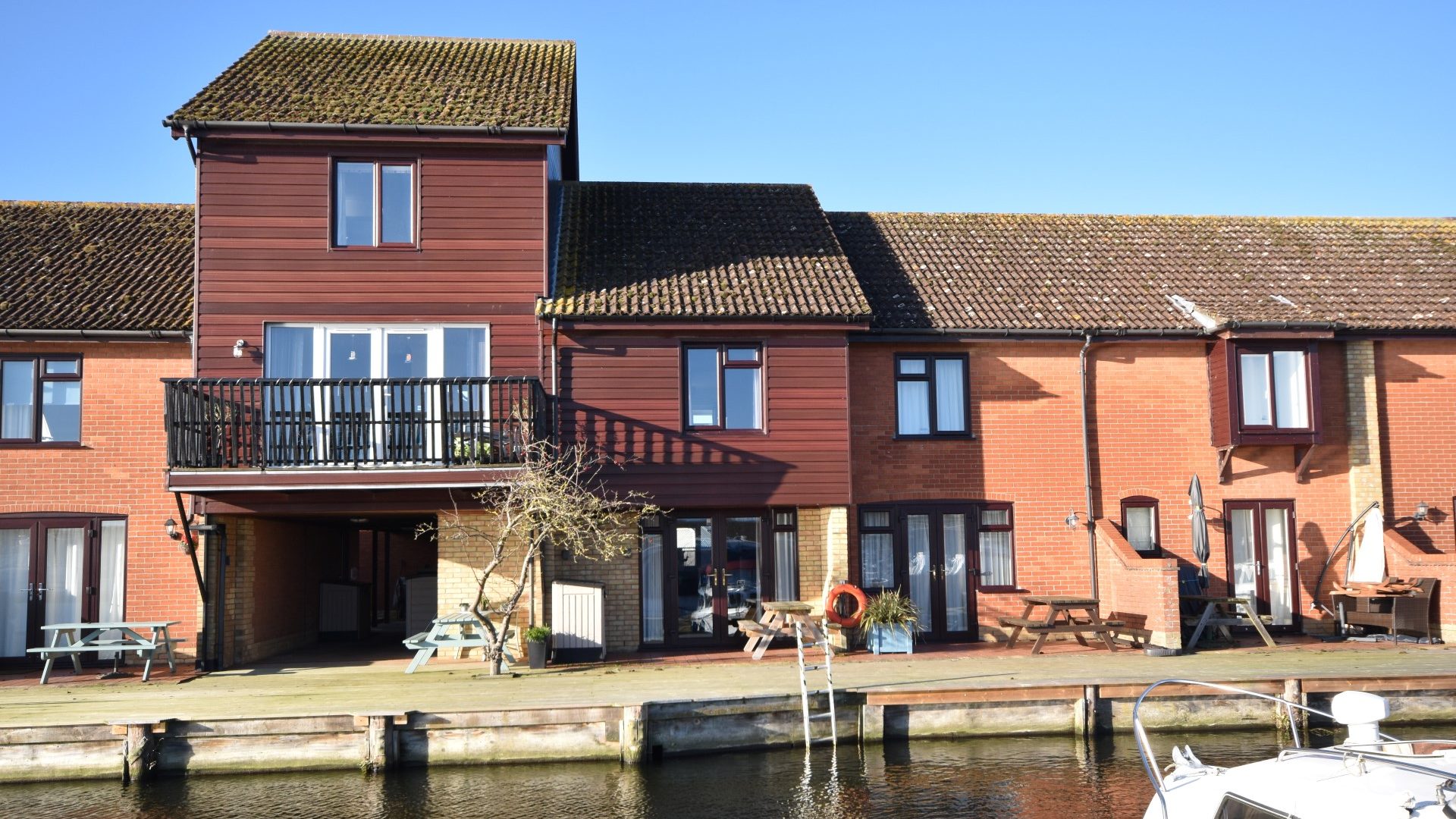 2 bed town house, Horning - Waterside Estate Agents