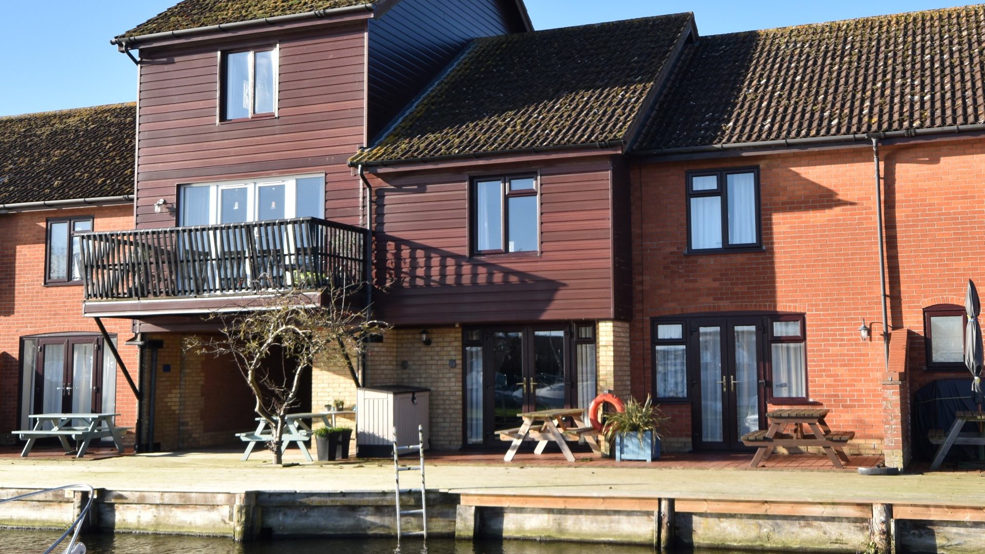 2 bed town house, Horning - Waterside Estate Agents