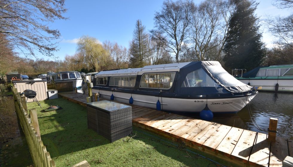 Mooring plot, Wayford Bridge - Waterside Estate Agents