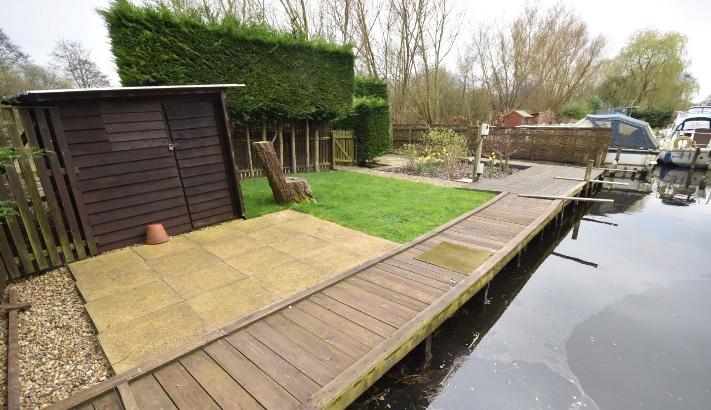Mooring plot, Wayford Bridge - Waterside Estate Agents