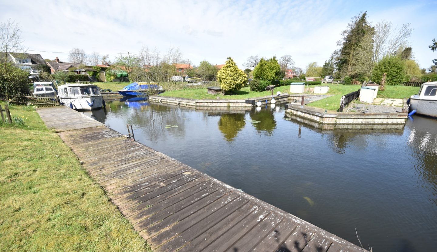 Mooring Plot, Dilham - Waterside Estate Agents