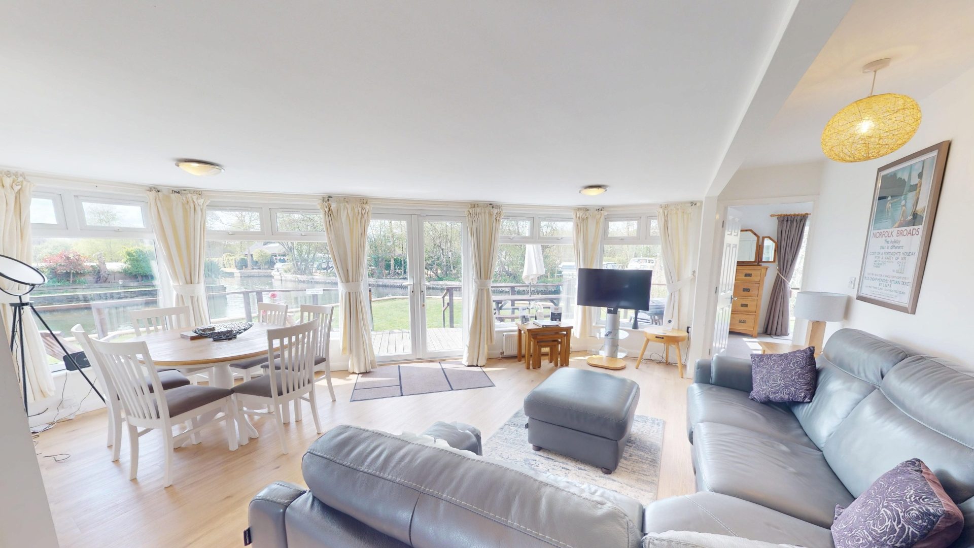3 bedroom cottage, horning - Waterside Estate Agents